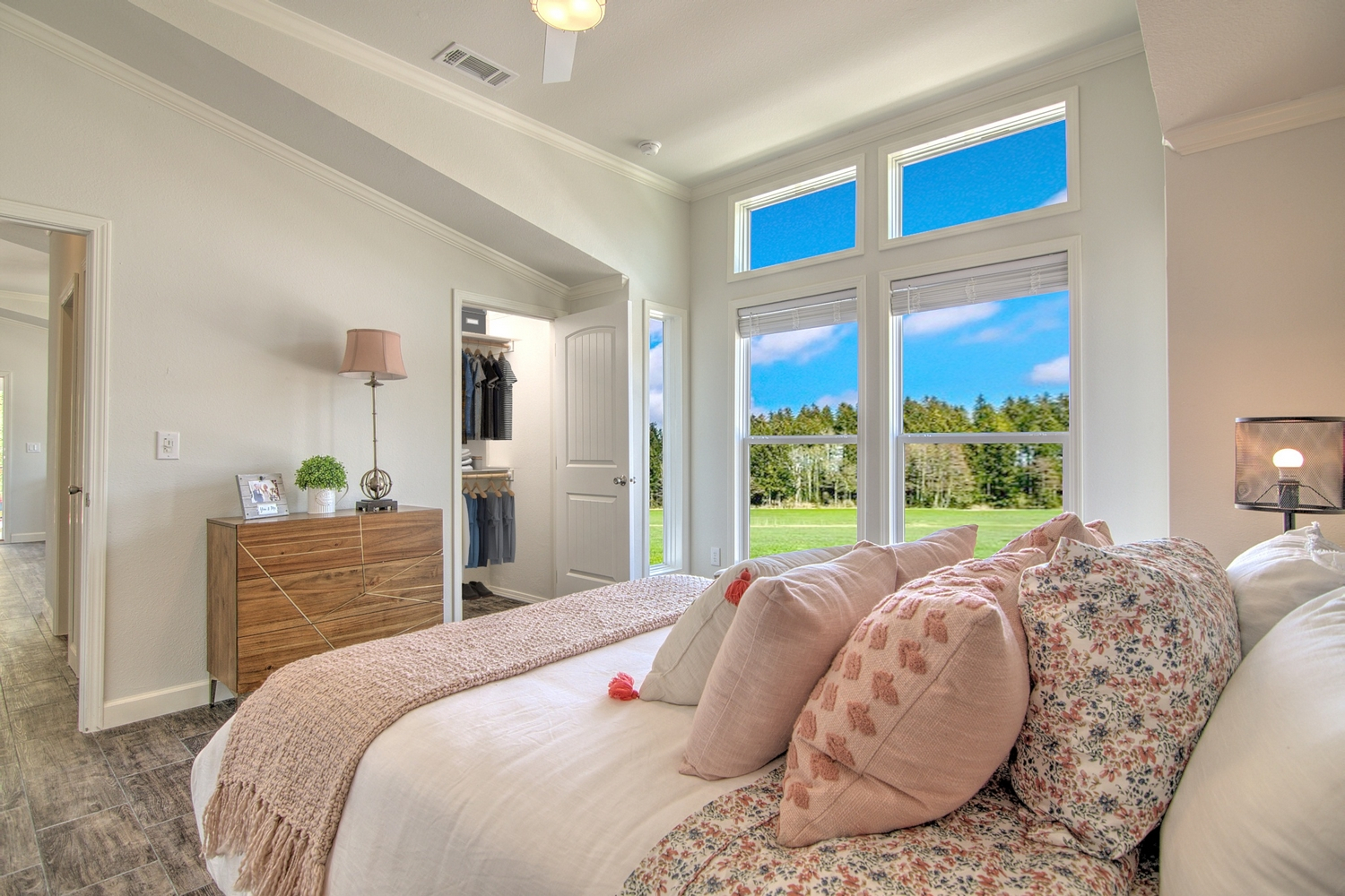 Falcon L40EP8 - Smart Cottage Homes